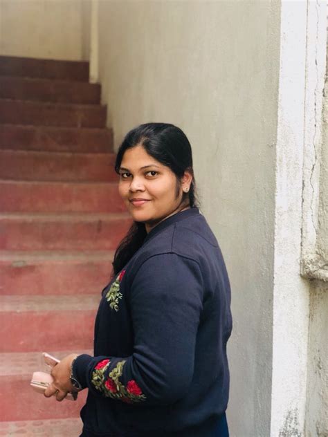 Gayatri Hedau Medium