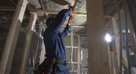 Electrician Vs Electrical Engineer Whats The Difference