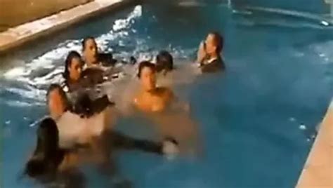 Бесплатно порно видео с тегом Вечеринка с женой Xhamster