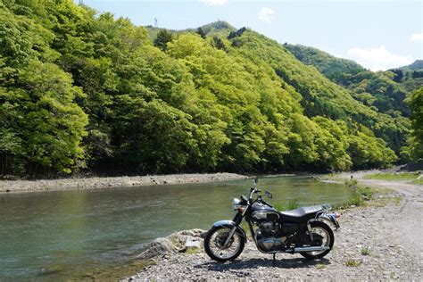 新緑の河原 GANREF