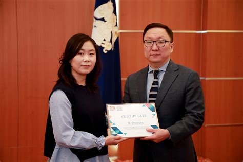 Эрүүл мэндийн сайн дурын ажилтан бэлтгэв