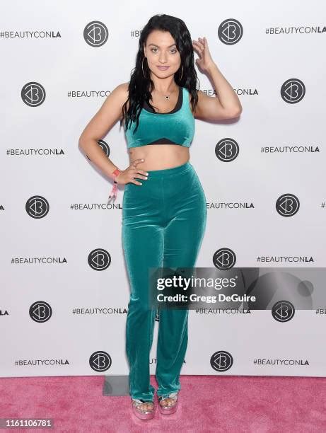 103 Laci Green Photos And High Res Pictures Getty Images