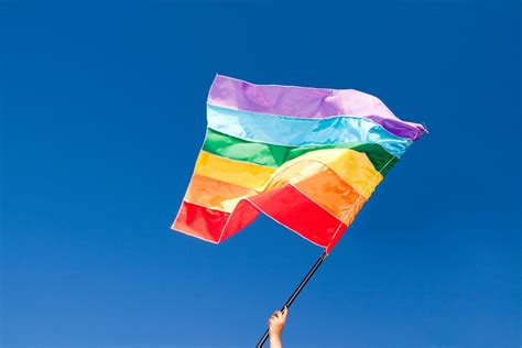 Pride La Bandiera Lgbt Spiegata Colore Per Colore Gq Italia