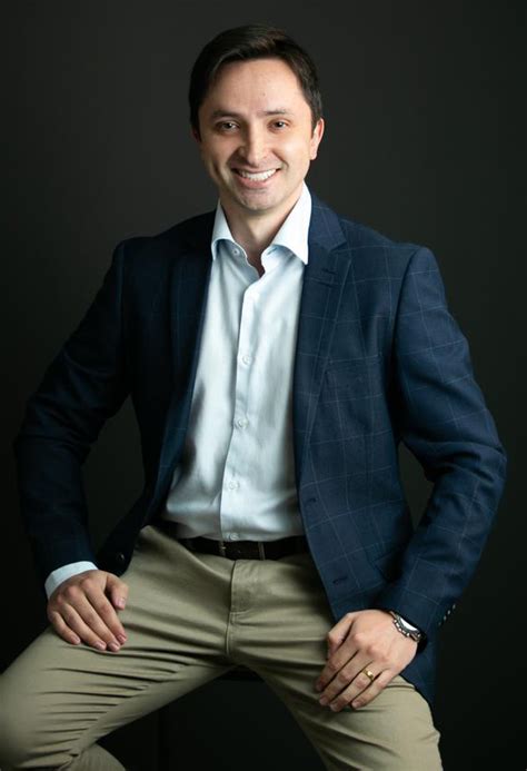 Dr Luis Gustavo Régio Dr Luis Gustavo Régio Cirurgião Dentista Em