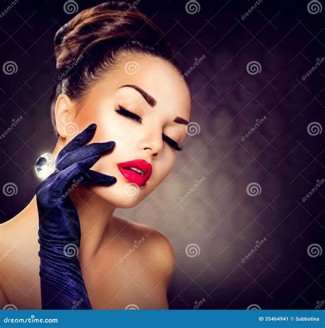 Portrait De Fille De Charme Image Stock Image Du Beaut Noir