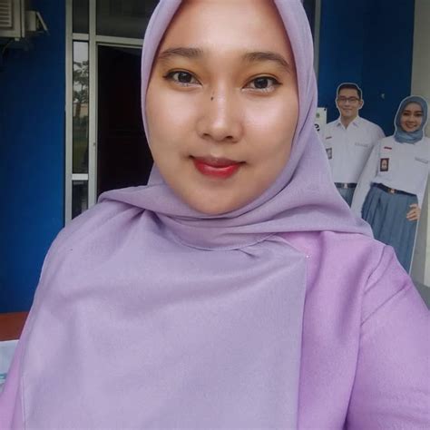 Andriana Putri Pupudandriana • Threads Say More