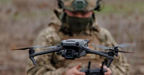 На Купянському напрямку пілоти групи Crazy Cats Fpv дронами знищили Урал комплекс антен