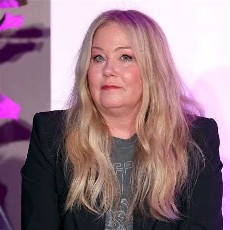 Christina Applegate Rushed To Hospital Screaming In Pain Amid Ms Battle Hello