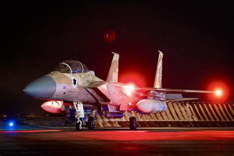 Israeli Air Force F 15i Raam Thunder Multirole Jet Prepared To