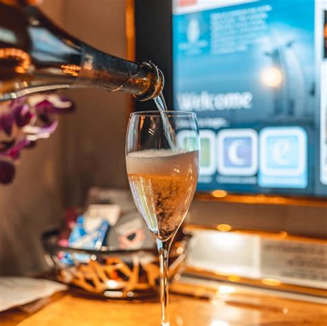 Business Class And First Class Flights Deals And More ️ To 🇳🇿 Aud 195 Miles Emirates First