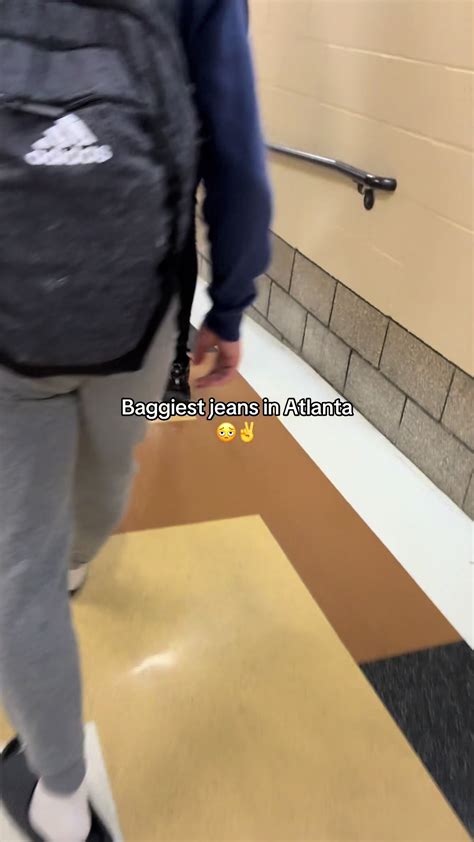 Baggiest Jeans In Atlanta A Fun Fashion Trend Tiktok