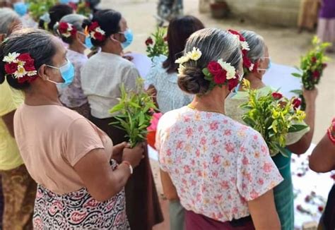 ၇၈နှစ်မြောက် ဒေါ်အောင်ဆန်းစုကြည် မွေးနေ့တွင် ပန်းပန်ကမ်ပိန်းလုပ်ခဲ့ကြသည့် အမျိုးသမီး ၂၀ဦးကို