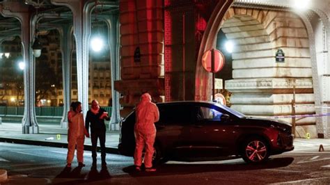 Теракт в Париже вооруженный ножом и молотком житель Франции убил одного человека и ранил еще