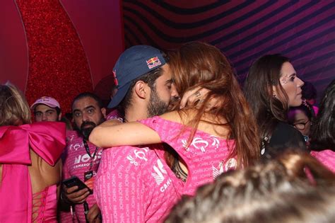 Após Separação Pedro Scooby E Cintia Dicker Se Beijam Em Camarote