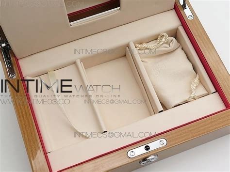 Om Box Set Intimewatch