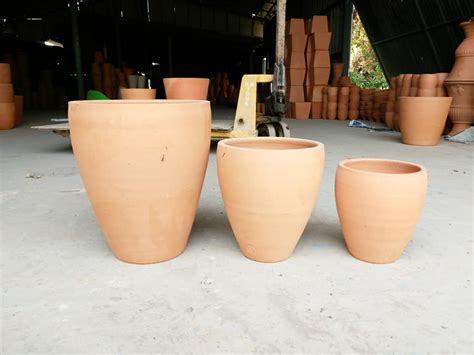 กระถางปลูกต้นไม้ ขนาด Yong Pottery เจ๊หย่งดินเผา