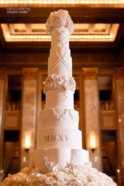 Featured Artist Of Excellence Heidi Holmon Big Wedding Cakes Ruffle Wedding Cake Wedding Cakes