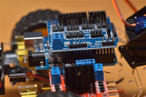 Montaje del chasis de Smart Car Arduino Sitio Web de Javier García Escobedo