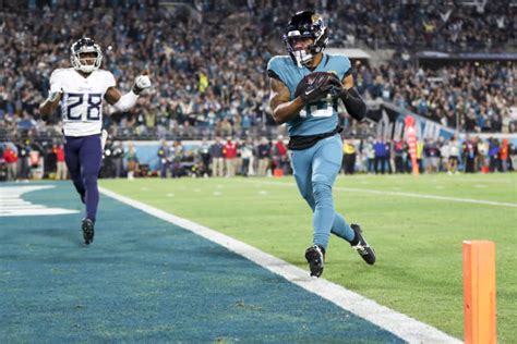 Jaguars Defense Comes Up With Enormous Td Leads To Win Over Titans And