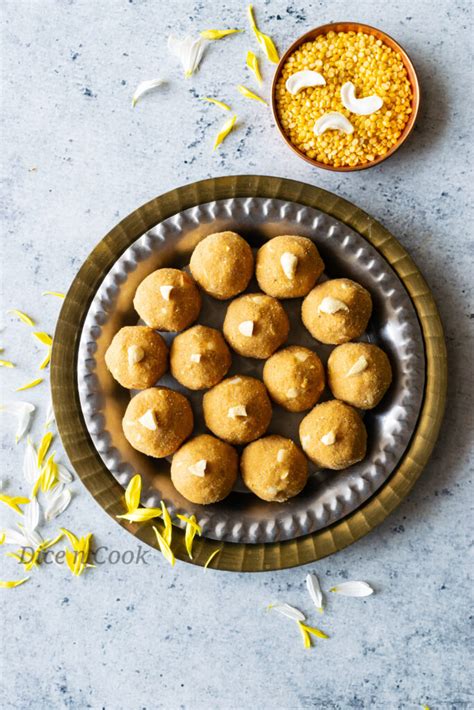 Moong Dal Laddu Hesaru Bele Unde