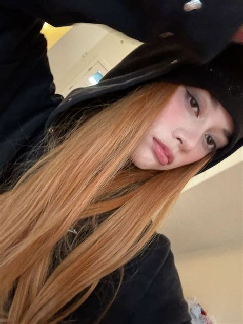 Weverse Megan Skiendiel Katseye In 2025 Megan Lara Singer
