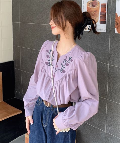 가든 퍼프 플라워 자수 블라우스 2 Color 에이블리