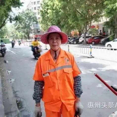 惠州街头环卫工人捡到一台苹果手机秋平