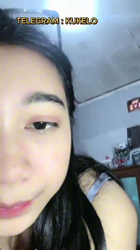 Carla Lepas Branya Pamer Uting Eporner