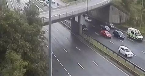 Live Long Delays And Queues On M60 After Crash Australia