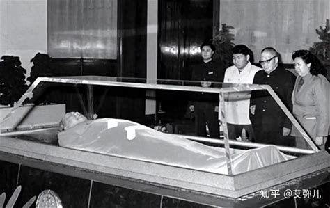 1976年水晶棺保存毛主席遗体百年不腐徐静声称全世界独一份 知乎