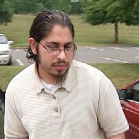 Nhà Báo Samir Khan