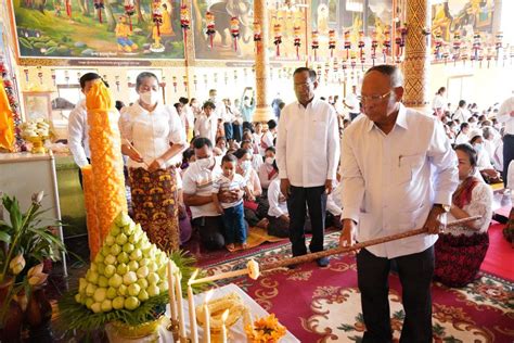 សម្តេចពញាចក្រី ហេង សំរិន អំពាវនាវអាជ្ញាធរជួយសម្រួល