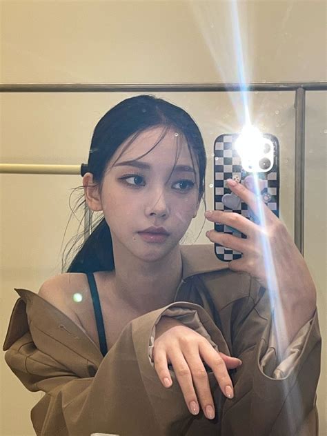 Netizens Are Simping Over Aespas Karinas Latest Instagram Photos And