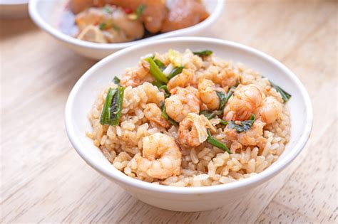 쌀 위에 삶은 새우 대만 의 유명한 전통 길거리 음식 밥에 새우를 삶아 여행 개념 상단보기 복사 공간 클로즈업 0명에 대한 스톡 사진 및 기타 이미지 Istock