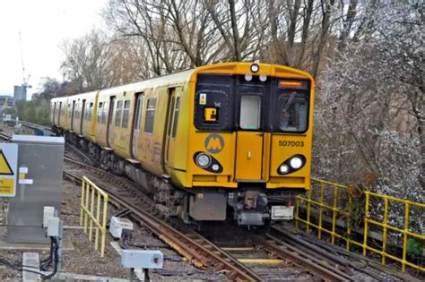 Class 507 No 50003 Yellow Side At Sandhills £1 00 Picclick Uk