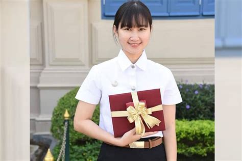 ข่าว Like สาระ นักศึกษาวิศวกรรมอุตสาหการ ม ศรีปทุม รับพระราชทานเหรียญรางวัลเรียนดี ประจำปี65