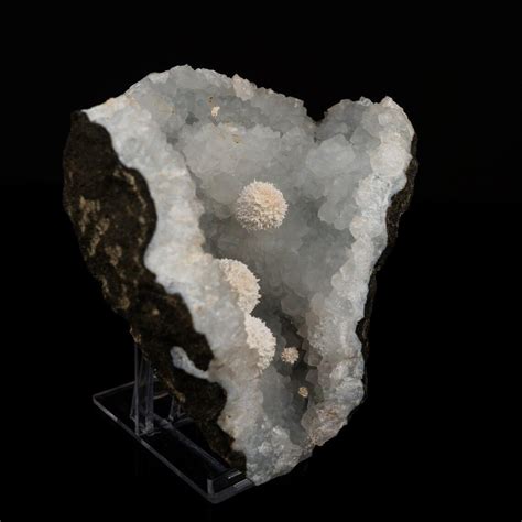 The Recommended Places You Can Find And Dig For Geodes In South Dakota In Artofit