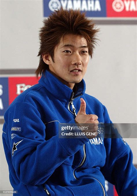 Moto Gp Driver Norick Abe Gives The Thumbs Up Sign During The Fotografía De Noticias Getty
