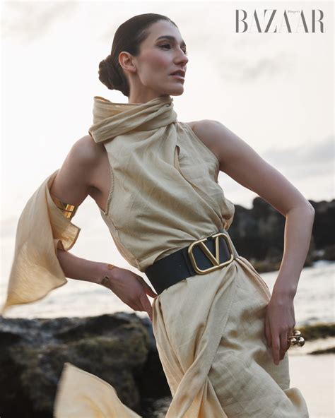 Bộ ảnh Echoes Of The Wind Người Mẫu Stascha Klara Harpers Bazaar