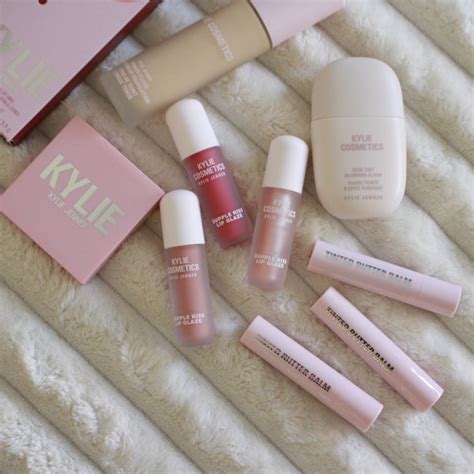 신라 면세점 화장품 카일리 코스메틱 쇼핑 리스트 간단 발색 틴티드 립 버터 서플 키스 립 글레이즈 매트 립 키트 네이버 블로그