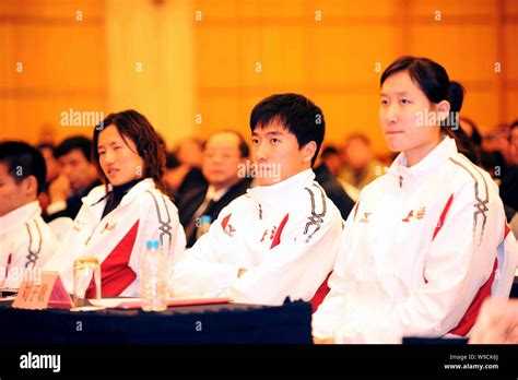 From Left Chinese World Sailing Champion Xu Lijia Former 110m