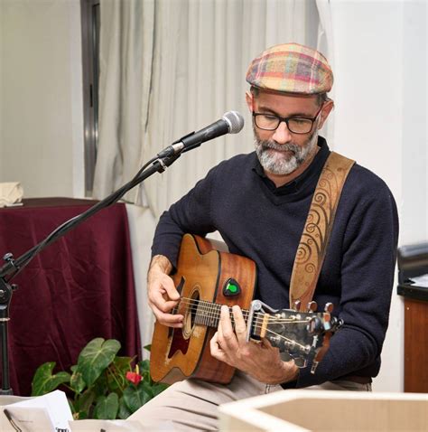 יוני גנוט Yoni Genut