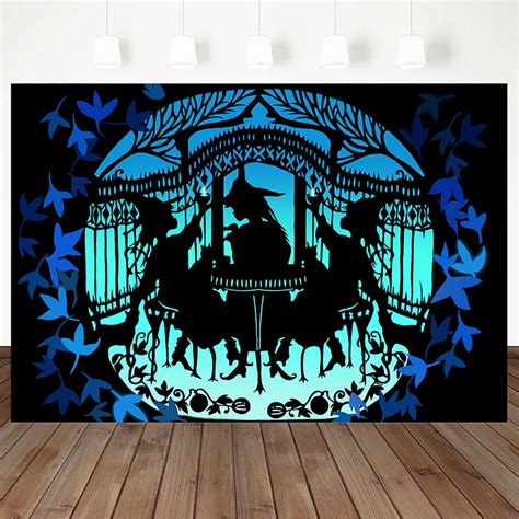 Хэллоуин фотография ведьма старые деревья черный задний вид холодный ужас детский сад