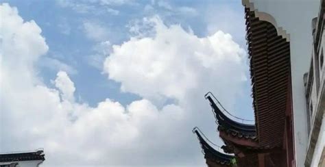 吃货们私下流传：松江的这几条小吃街，你可不能错过！腾讯新闻