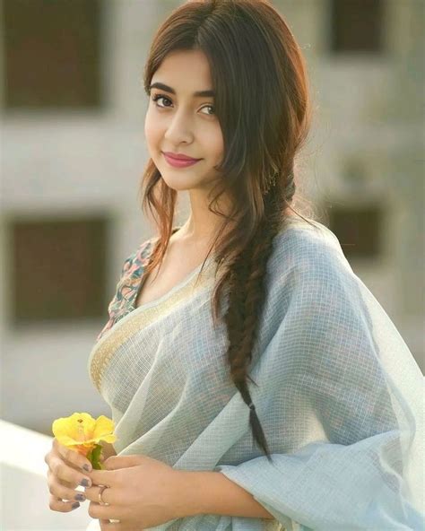 ආශූගේ උඳුවප් මහේ සීතලත් එක්කම තිර රෙදි අතරින් ගලා එන ආලෝකයත් එක්ක නින්දට තිත තියලා කාලෙකට