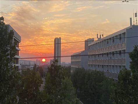 红军利物浦遇“太妃糖”挑战，英超榜首之战谁主沉浮？埃弗顿比赛联赛