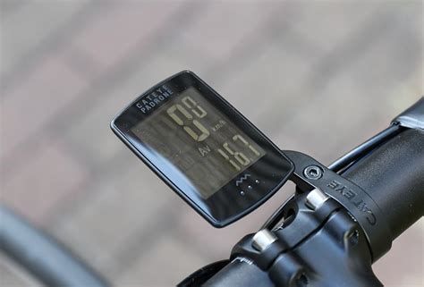 Cateye Padrone Stealth Bike Computer With Of 100 Bracket Buy Now With Express International