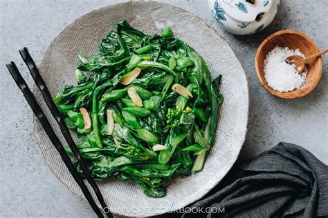 4 Ingredient Yu Choy Stir Fry 清炒菜心 Omnivores Cookbook