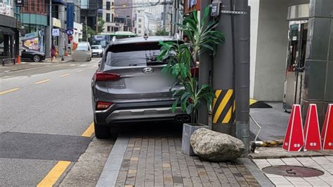 인도 위 주차 1분만 넘어도 과태료오토바이는