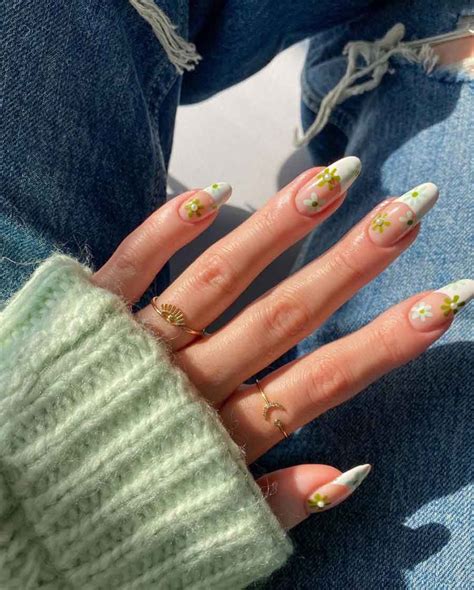 40 Cutest Nails Ideas And Themes To Try Any Season The Mood Guide